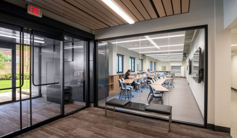 Materials Testing Lab | Case Western Reserve Univesity Hasenstab ...